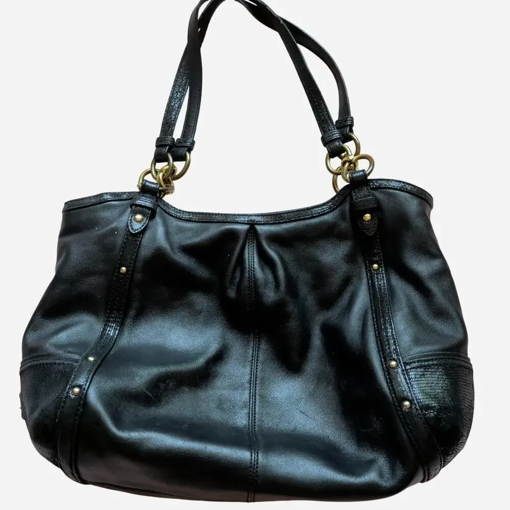 Coach | Bags | Coach Black Leather Purse With Gold Hardware And Charm ...